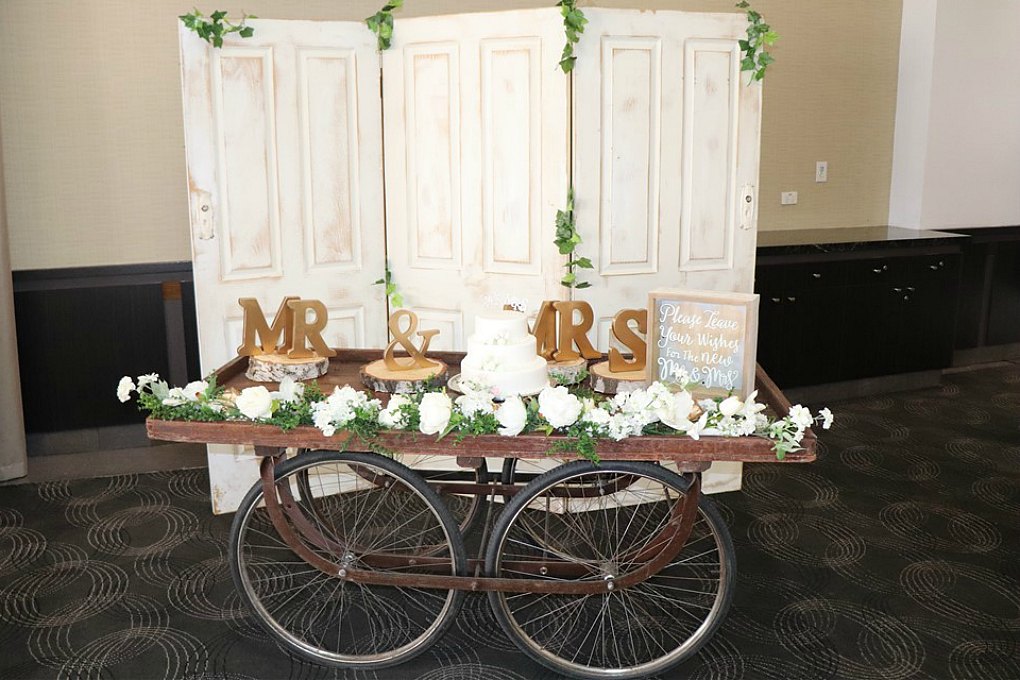 Rustic Door Backdrop Hire | Country Charm Event Hire