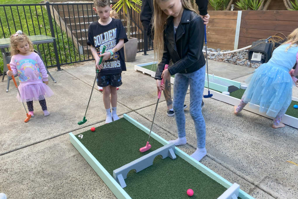 9 Hole Mini Golf Hire - Melbourne | Country Charm Event Hire