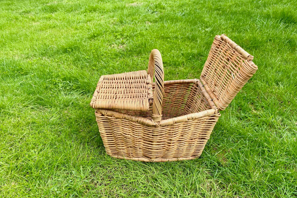 Large Rectangle Picnic Basket (hire) | Country Charm Event Hire