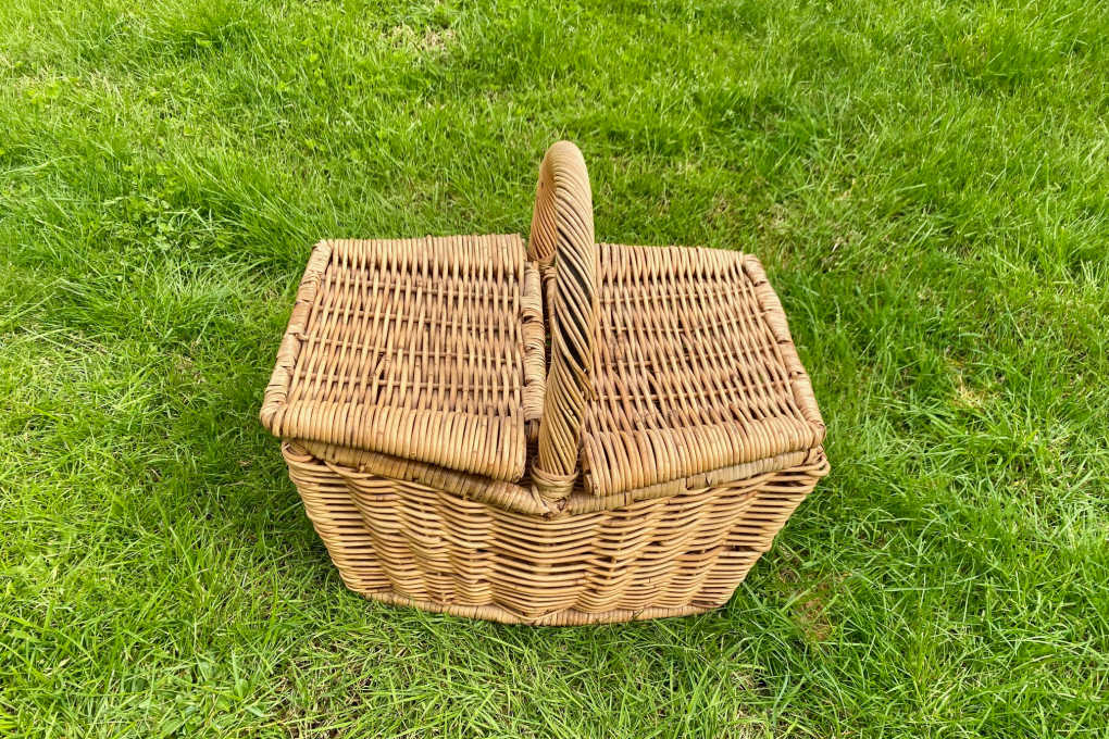 Large Rectangle Picnic Basket (hire) | Country Charm Event Hire