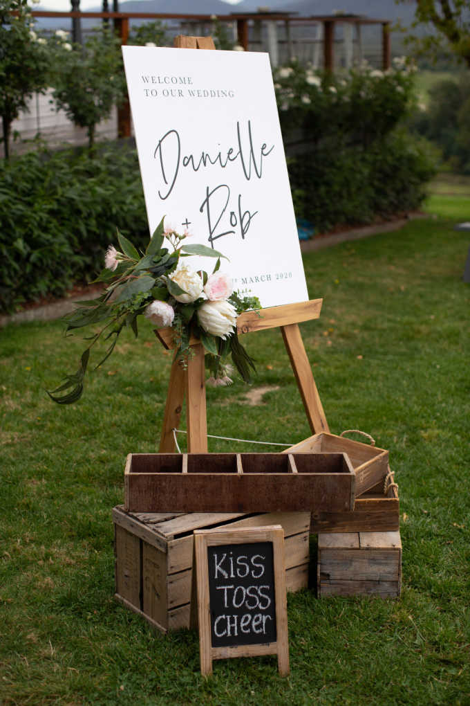 Tall Timber Easel | Country Charm Event Hire